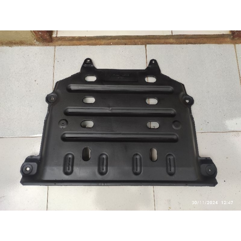 Jual Cover Tutup Mesin Bawah Grandmax Luxio Original Second Cover ...