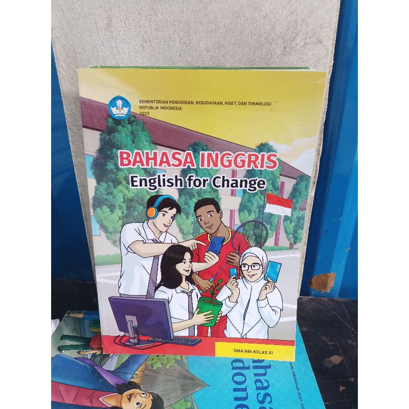 Jual buku bahasa Inggris English for change kelas 2/11 SMA Mendikbud 2022 | Shopee Indonesia