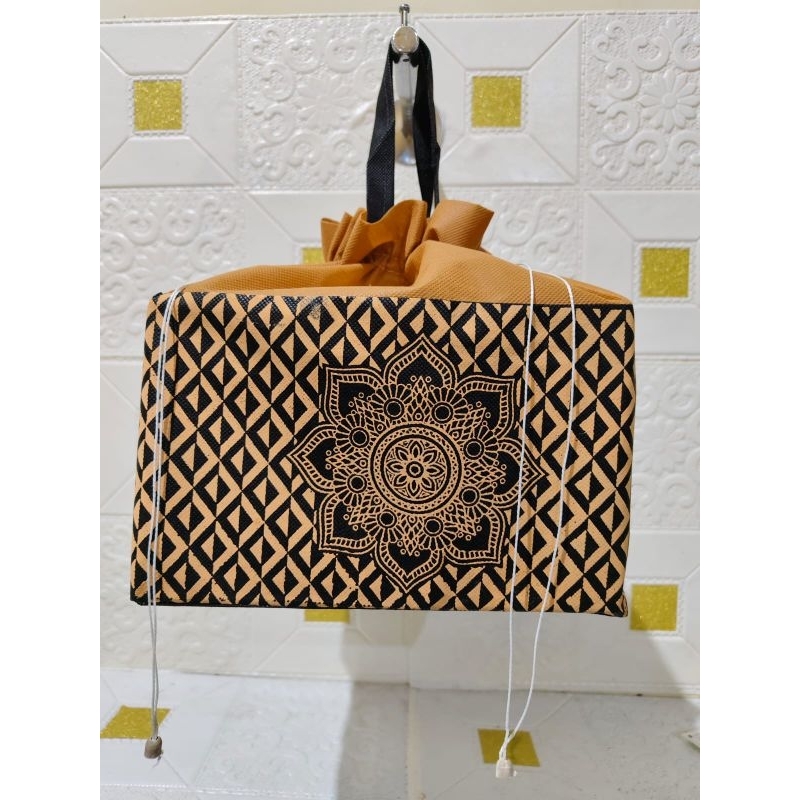 Jual TAS HAJATAN BATIK SURYA UKURAN 22 X 22.TAS SPUNBOND/TAS KOTAK NASI ...