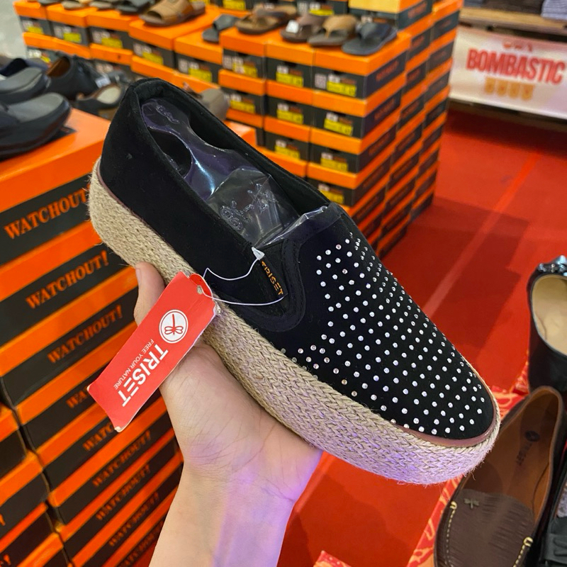 Jual Triset sepatu slip on cewek / sepatu sneakers selop cewek triset ...