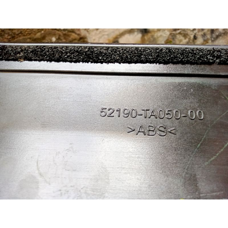 Jual rear skid plate bumper belakang All new Innova reborn 52190-TA050 ...
