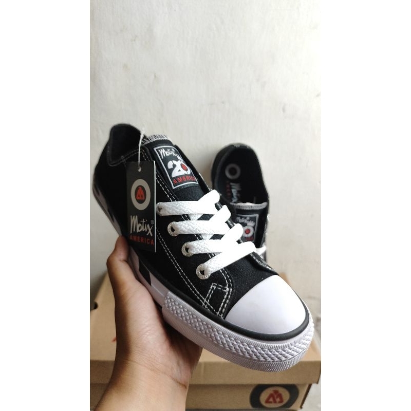 Jual Sepatu Casual/Sekolah Motix America | Shopee Indonesia
