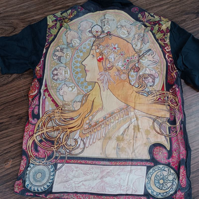 Jual kemeja graniph Alphonse mucha ( sz M/L perhatikan pxl) | Shopee ...