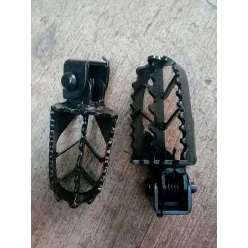 Jual Footstep Lebar Universal KLX DTRACKER CRF Supermoto Murah | Shopee ...