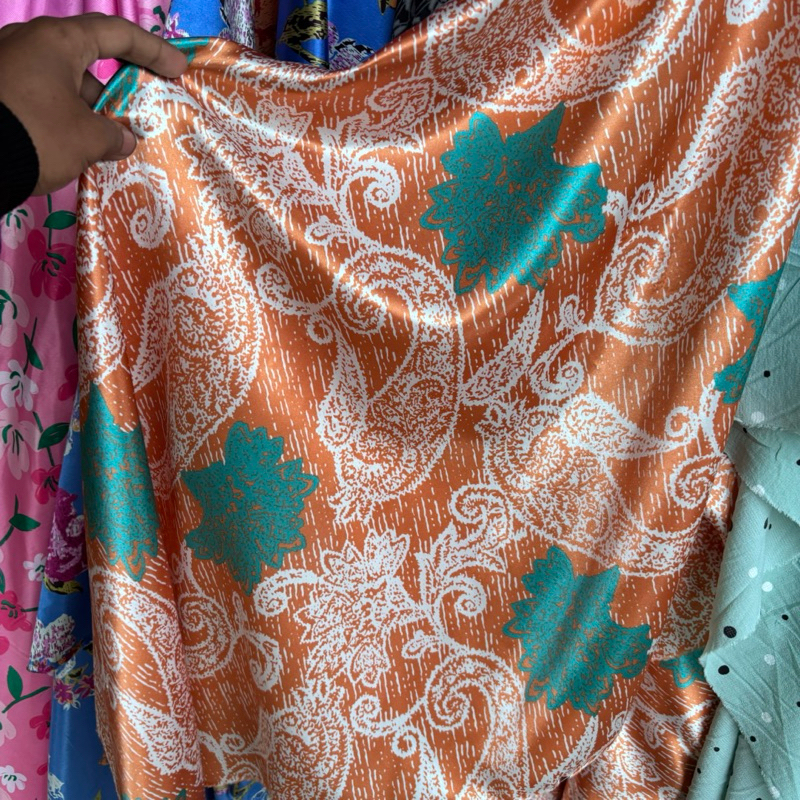 Jual kain satin silk motif paisley - kain satin motif premium - kain ...