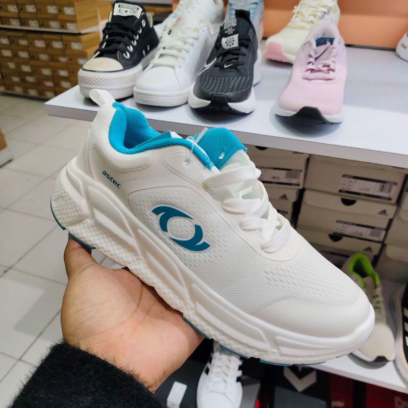 Jual SALE!! ASTEC JARVI WHITE RUNNING WOMEN ORIGINAL STORE | Shopee ...