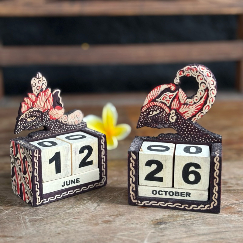 Jual Kalender Wayang Kayu Batik / Tanggalan Kayu Balok Souvenir Oleh ...
