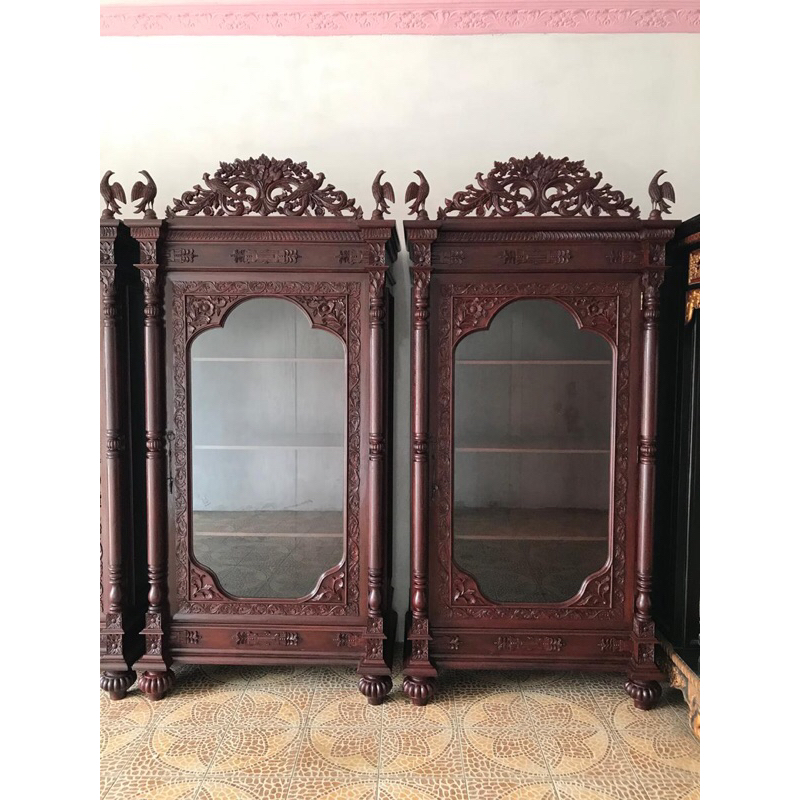 Jual Sepasang Almari Kaca ukir Motif Burung Kayu jati Tua | Shopee ...