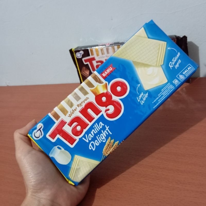Jual Wafer Tango Vanila Delight 110 gram 1 dus 24 pcs | Shopee Indonesia