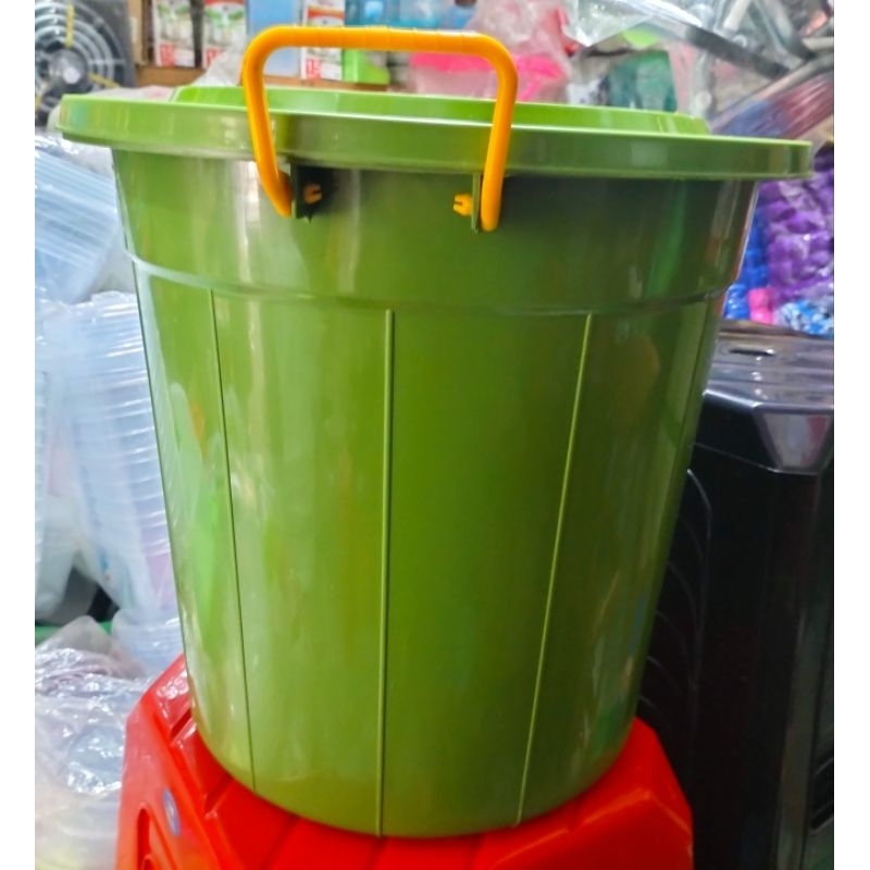 Jual Ember Plastik tutup RPM 30 Liter | Shopee Indonesia