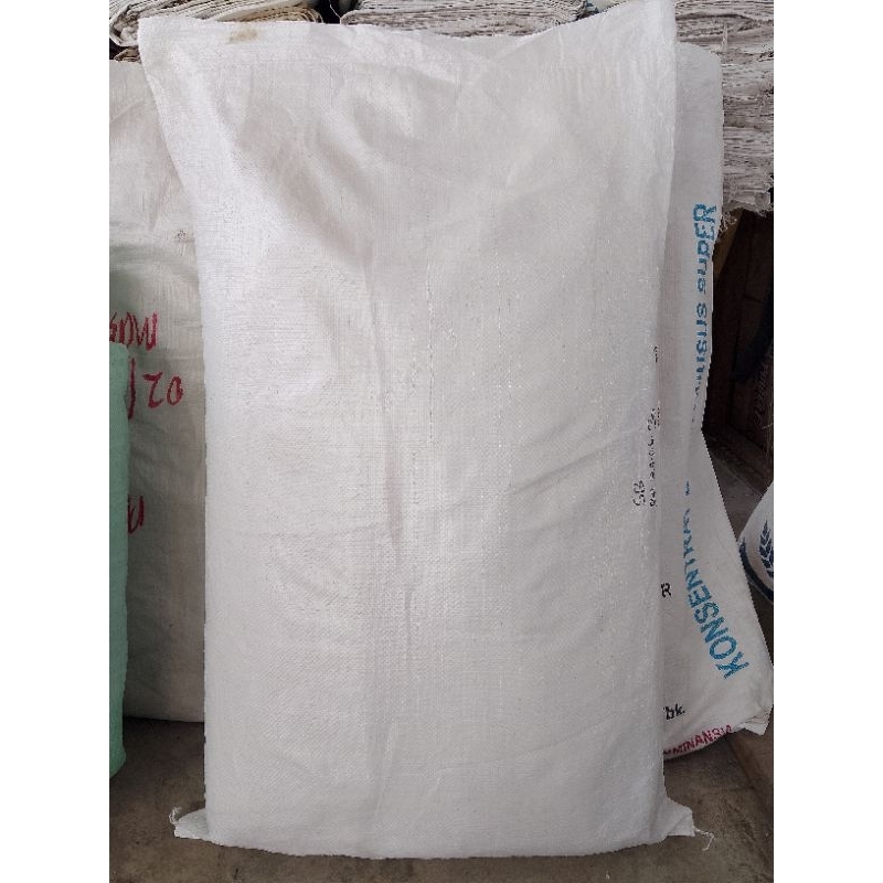 Jual karung Putih Polos Bekas Beras 50kg [98x57 cm] | Shopee Indonesia