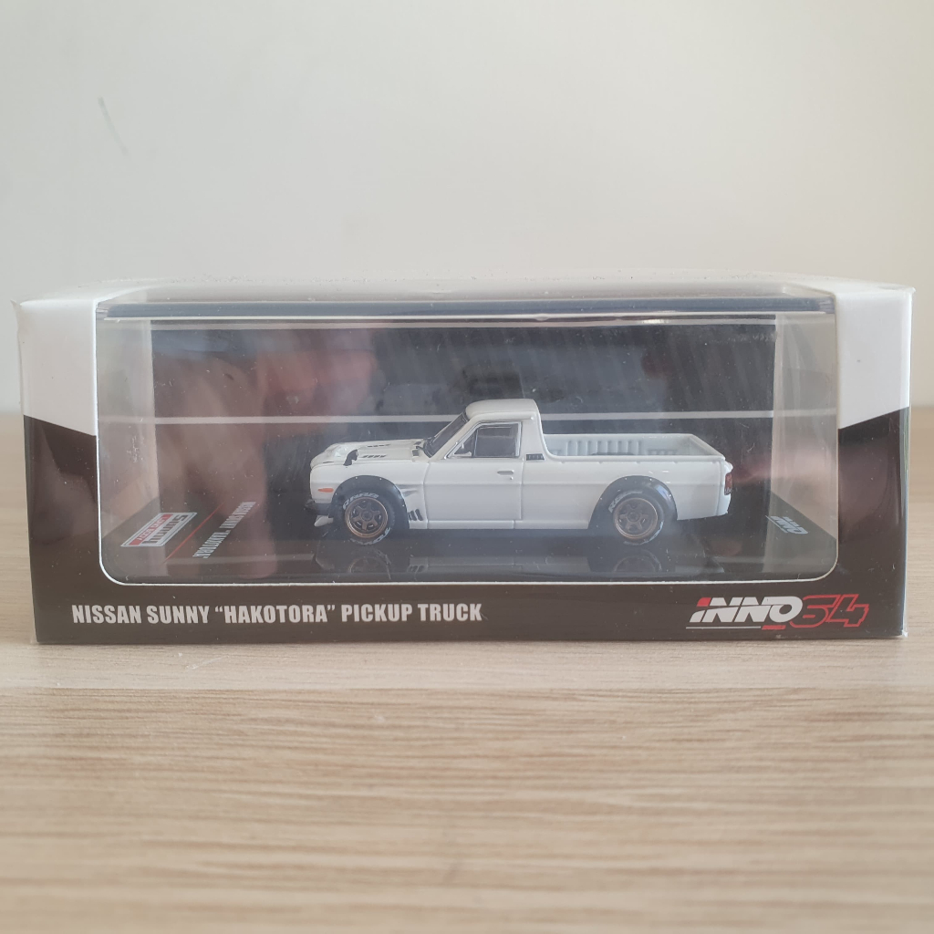 Jual Inno64 Nissan Sunny Pickup Truck Hakotora White 1/64 (Very Rare ...