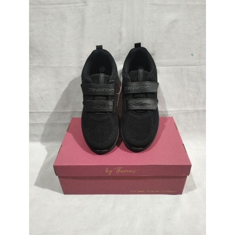 Jual Sepatu sekolah BTS perekat THOMAS ORIGINAL 701 ALL BLACK | Shopee ...