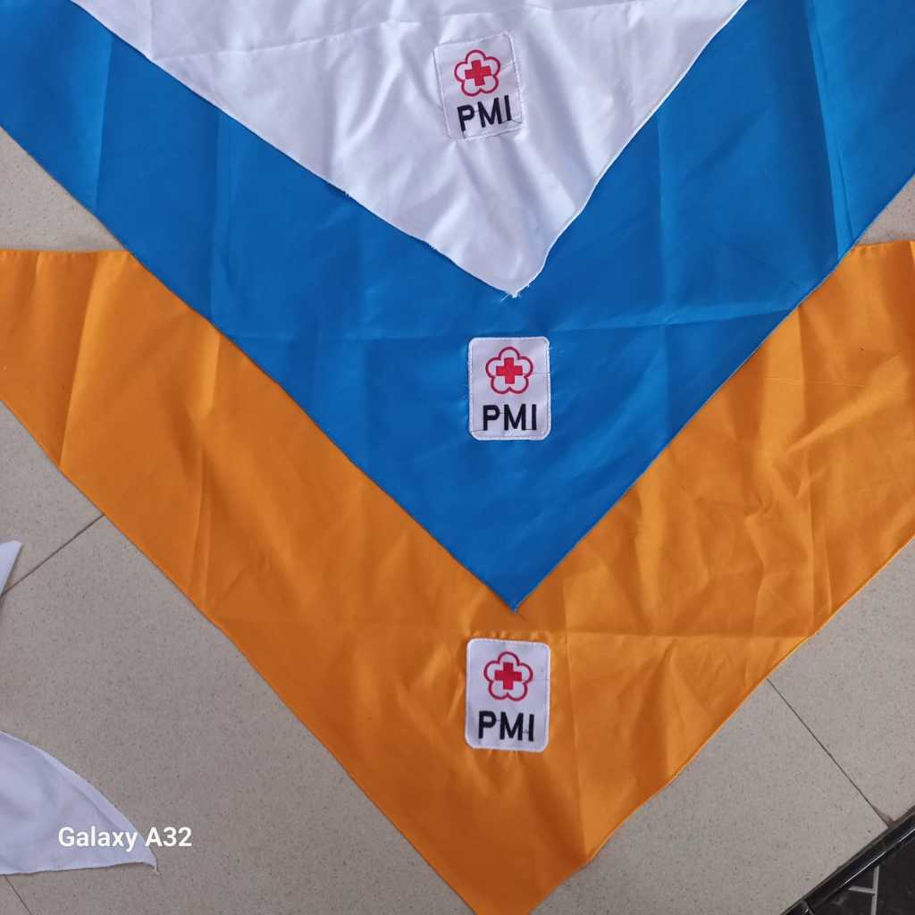Jual Syal PMI bordir logo kotak lis putih bijian | Shopee Indonesia