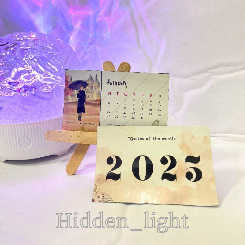 Jual hidden light/kalender mini size estetik girl quotes/stand kayu ...