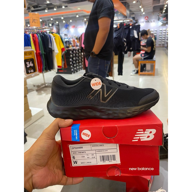 Jual SEPATU RUNNING NEWBALANCE GP520BB8 FULL HITAM WOMEN ORIGINAL ...