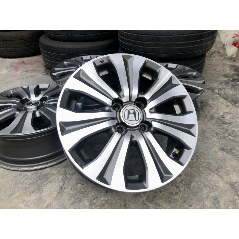 Jual 1set(4pcs) velg ori new freed R15 PCD 4/100 kondisi bekas masih ...