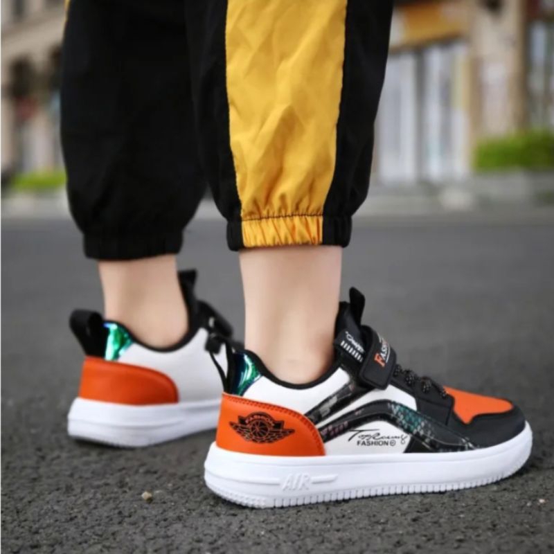 Jual Sepatu Sneakers Anak Terbaru 2025 Keren | Sepatu Anak Kekinian ...