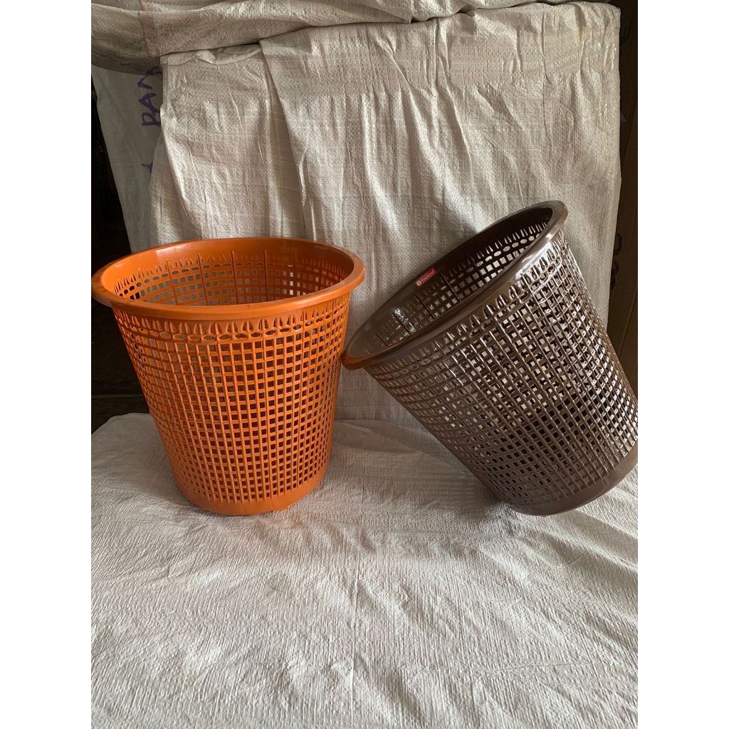 Jual Keranjang Sampah Plastik Bulat Tanggung/Medium - Vega Tong Sampah Murah | Shopee Indonesia