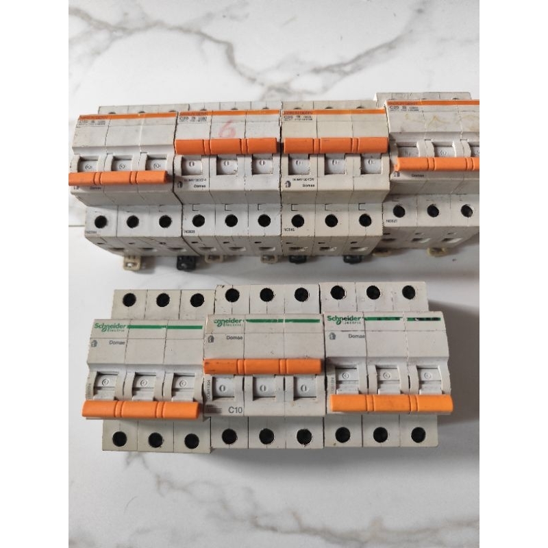 Jual Mcb MG Merlin Gerlin Schneider 3P 3 Phase 10A 20A 25A | Shopee Indonesia