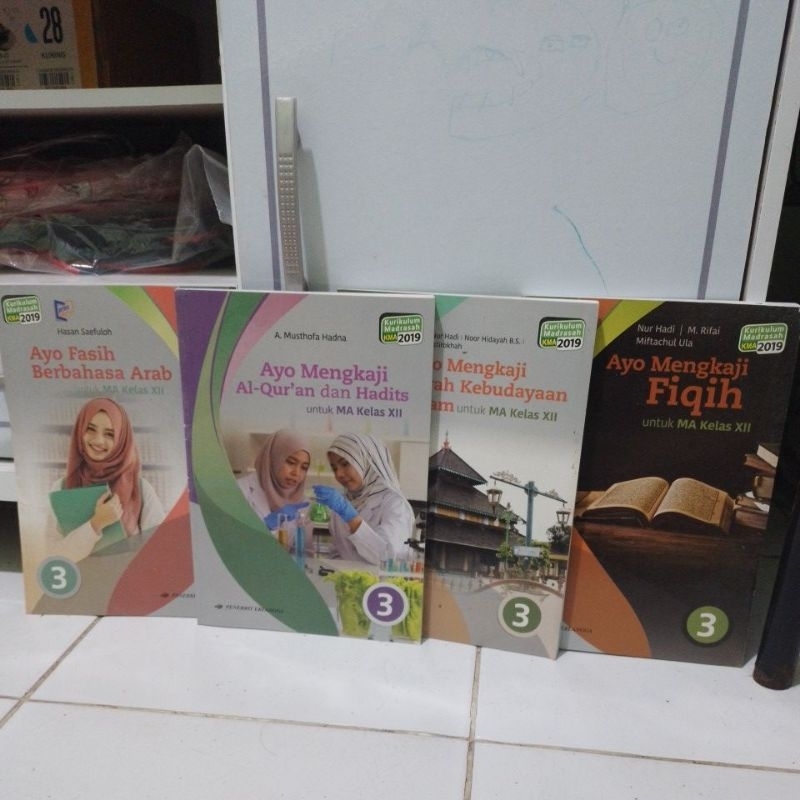 Jual BUKU PAKET 3 MA AYO MENGKAJI SEJARAH KEBUDAYAAN ISLAM AYO MENGKAJI AL QURAN DAN HADIST AYO ...