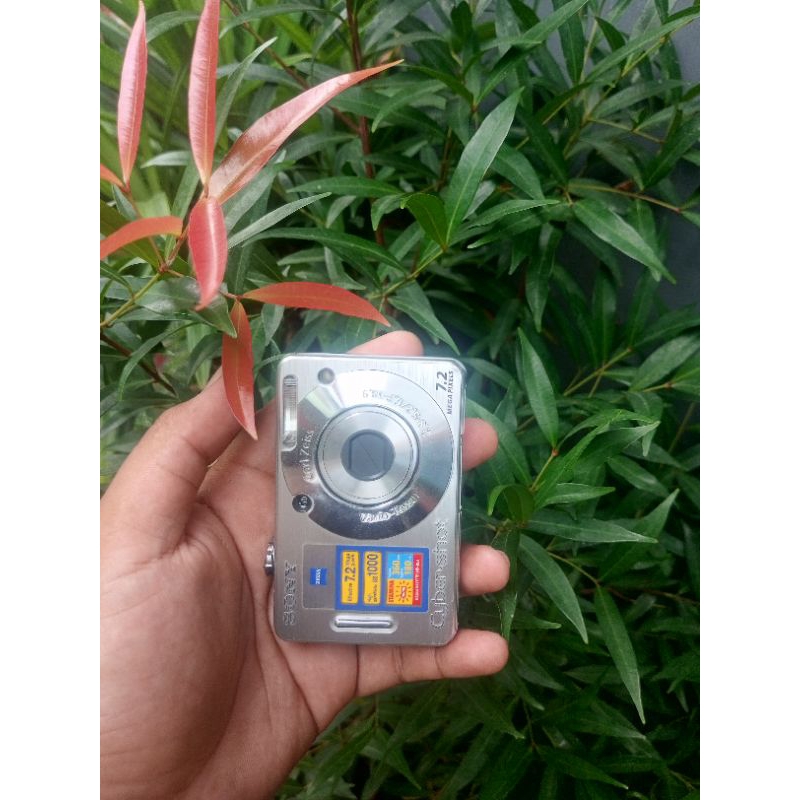 Jual Sony w70 mulus | Shopee Indonesia
