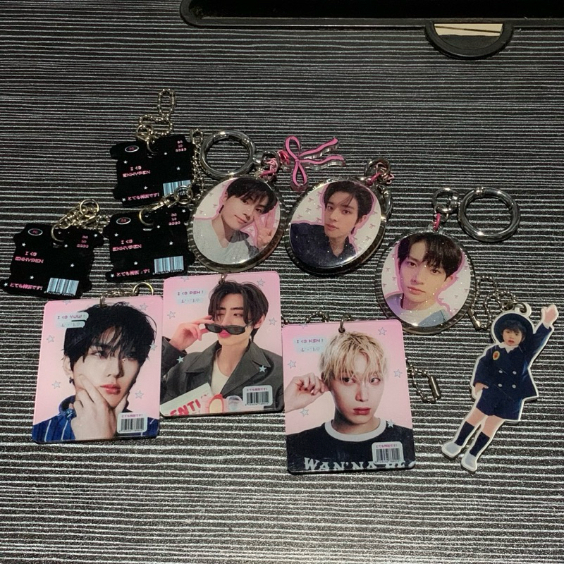Jual preloved keychain enhypen | Shopee Indonesia