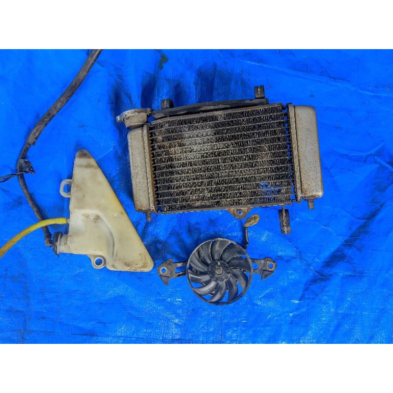 Jual radiator pendingin mesin 1set Yamaha Vixion lama pnp Vixion New ...