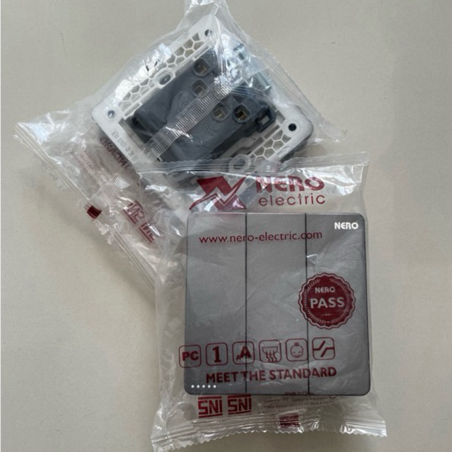 Jual Nero Saklar Tripel 3 gang Casa X2-grey X21031GR | Shopee Indonesia