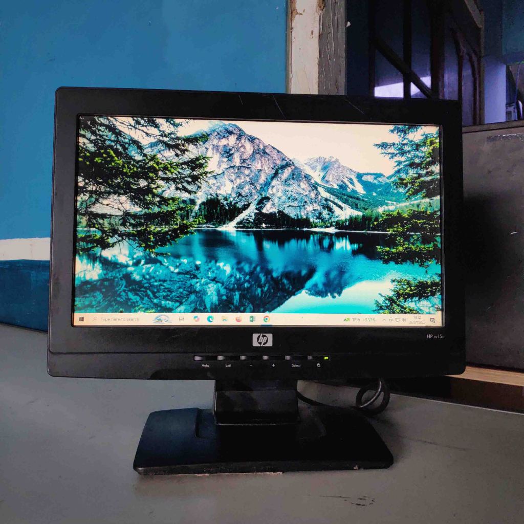 Jual Monitor Merk Hp Lcd 16 Inch Wide Kondisi Normal | Shopee Indonesia