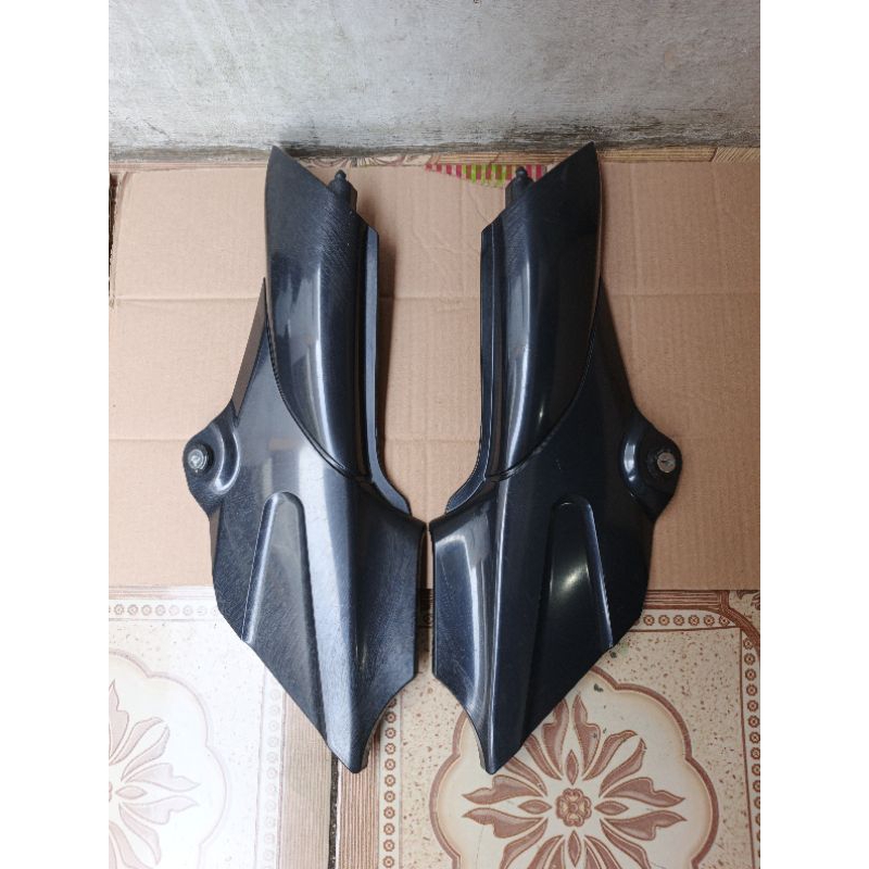 Jual Dop aki samping Ninja 150 R Vr Ss original copotan box aki Cover tutup body tengah ...