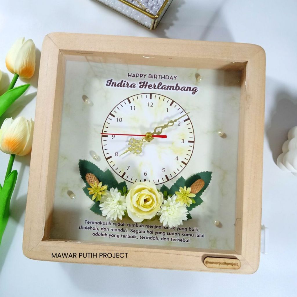Jual Jam Dinding Pigura Custom | Kado Kenang Kenangan, Wisuda, Nikah ...