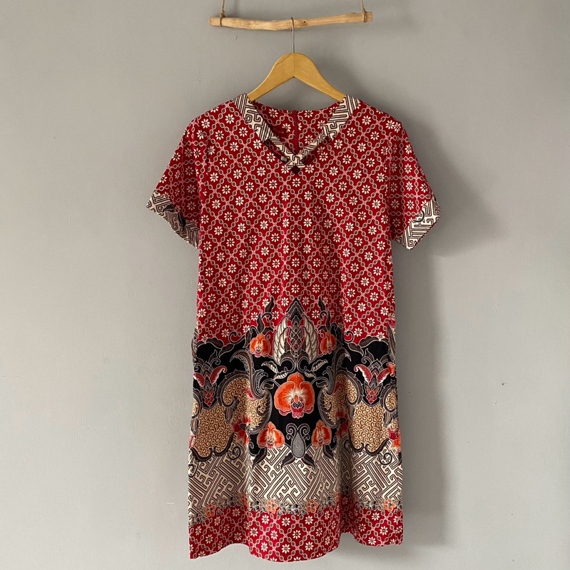Jual Ria Kencana Red Batik Dress (Preloved) | Shopee Indonesia