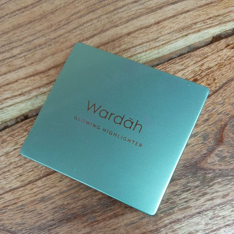 Jual WARDAH EXCLUSIVE | GLOWING HIGHLIGHTER | ORIGINAL | HALAL | Shopee ...