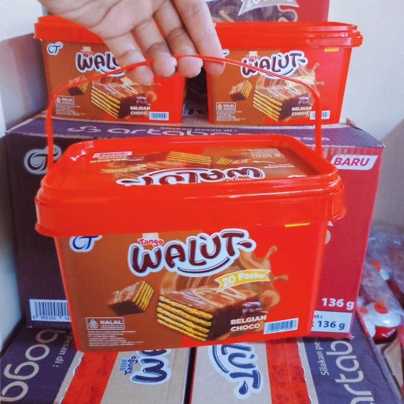 Jual wafer viral spesial lebaran wafer tango walut 136 gram kemasan ...