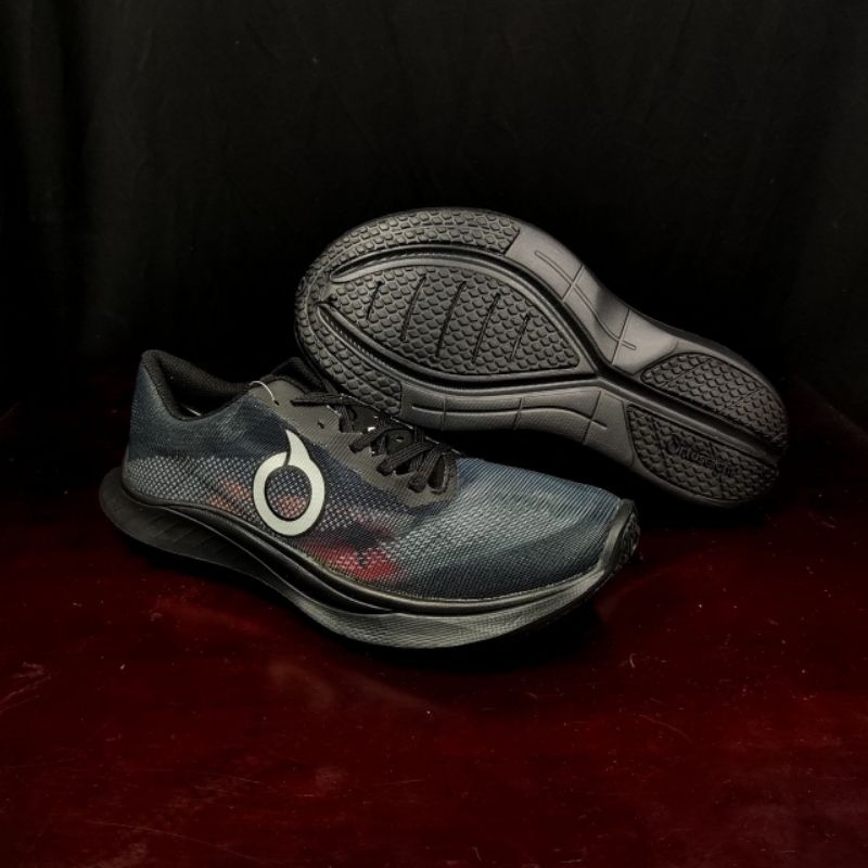 Jual Sepatu Running - ORTUSEIGHT Hyperdrive 2.2 | Shopee Indonesia
