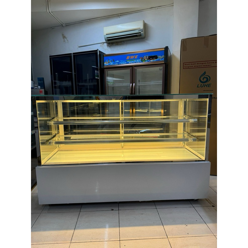 Jual chiller cake showcase display ukuran 180 cm | Shopee Indonesia