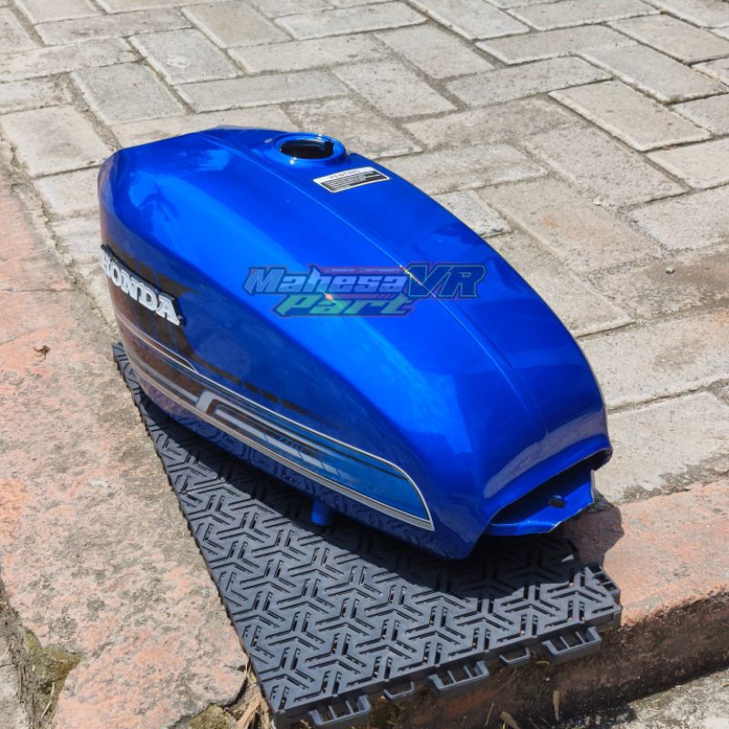 Jual Tangki CB125 biru srit biru/ body tangki CB 125 bahan galvanis ...