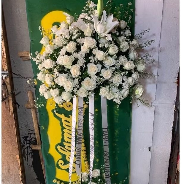 Jual Instan Karangan bunga standing Bunga Mawar Lily mix / Standing ...