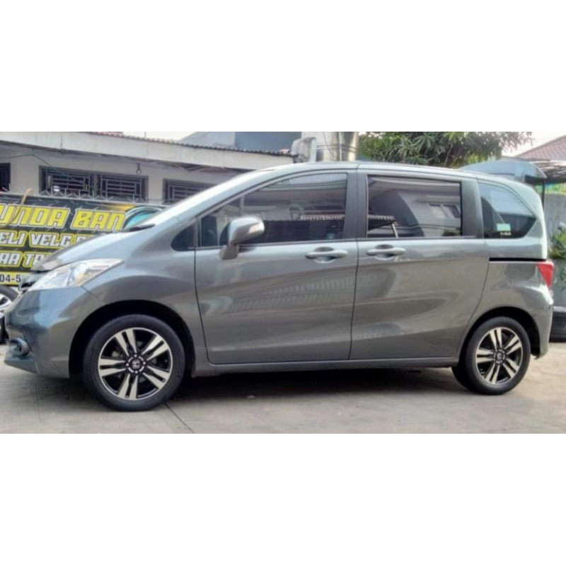 Jual velg jazz r16 black polish,cocok untuk freed | Shopee Indonesia