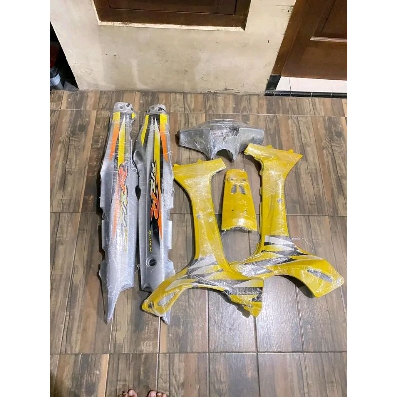 Jual PAKET HEMAT BODI MOTOR YAMAHA FIZ R | Shopee Indonesia