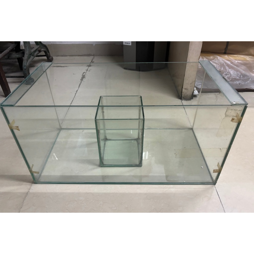 Jual Aquarium Bekas berkualitas ukuran 60cm x 30cm x 30cm FREE SOLITER ...
