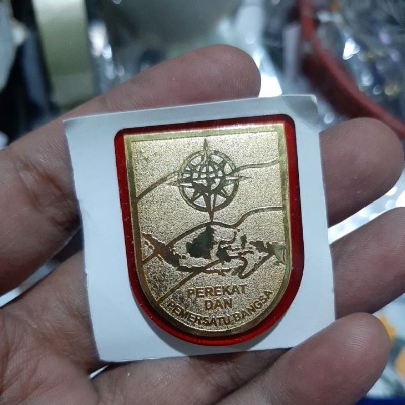 Jual perekat pemersatu bangsa warna emas permanen begron merah | Shopee ...