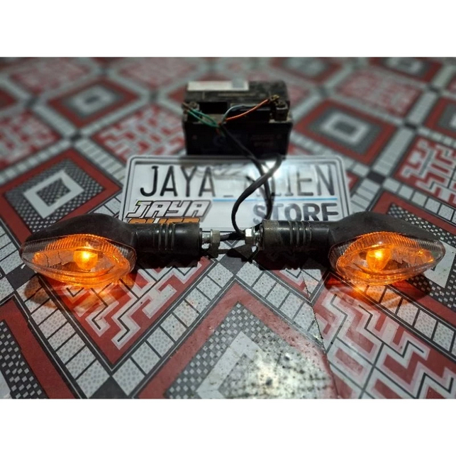 Jual Lampu Sein Reting Set Kanan Kiri Motor Megapro Monoshock Verza ...