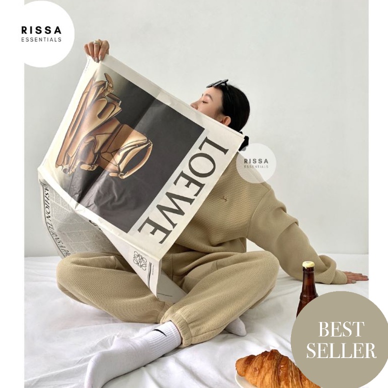 Jual Bagus Banget RISSA Properti Foto Koran Newsletter Fashion Besar ...