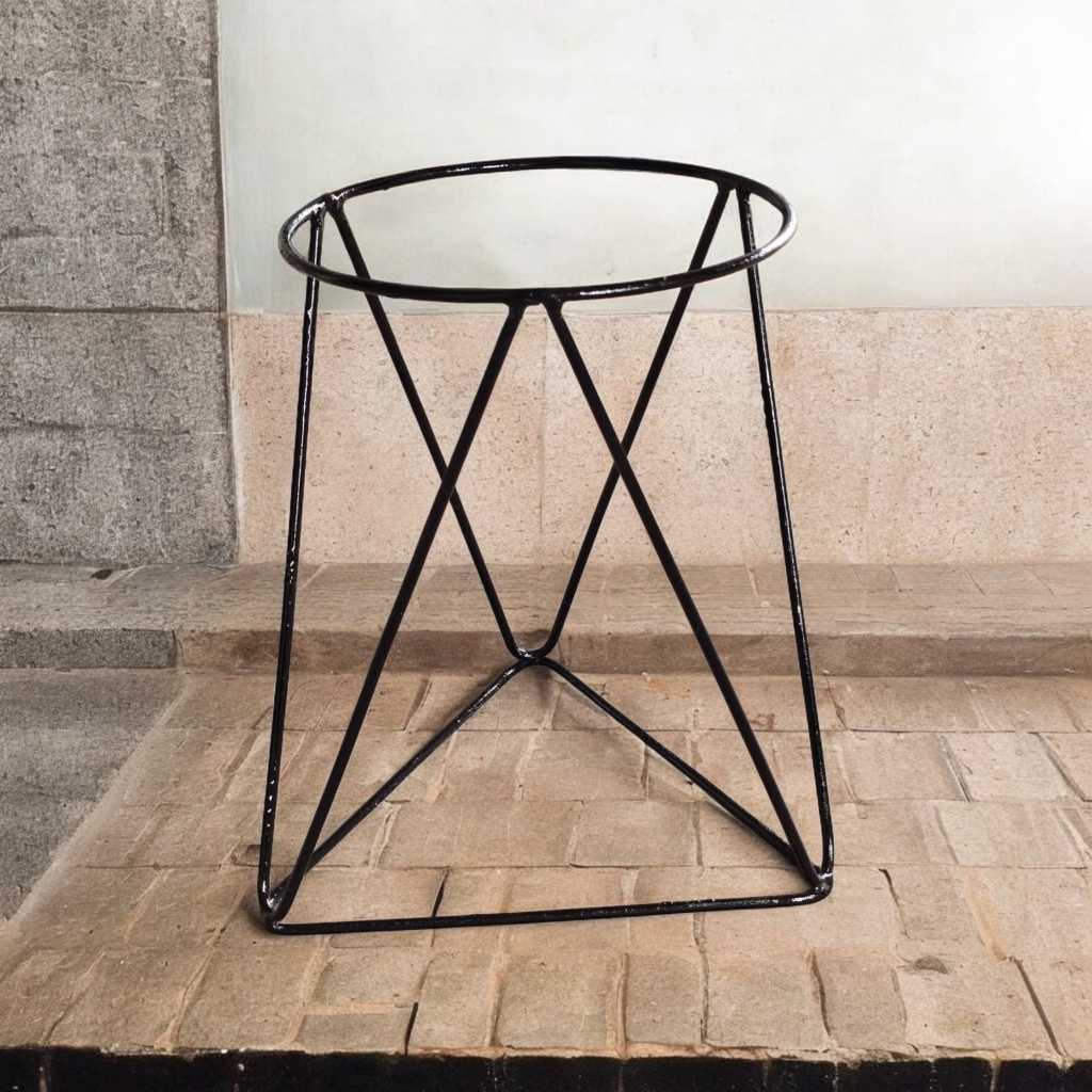 Jual Standing pot Bunga 20cm x 30cm model bulat Segitiga - tempat ...