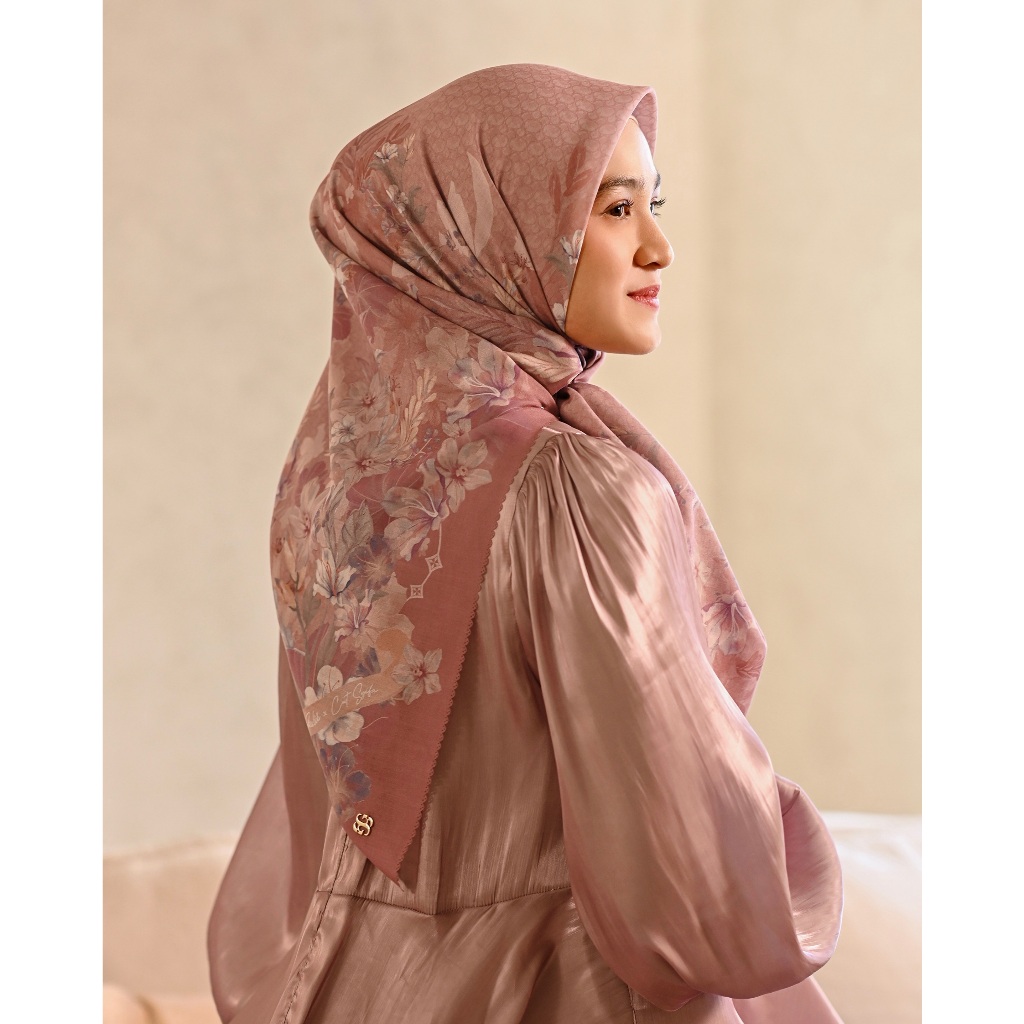 Jual Geulis.id x Cut Syifa / DIRAMELIA SCARVES / HIJAB MOTIF / KERUDUNG MOTIF | Shopee Indonesia