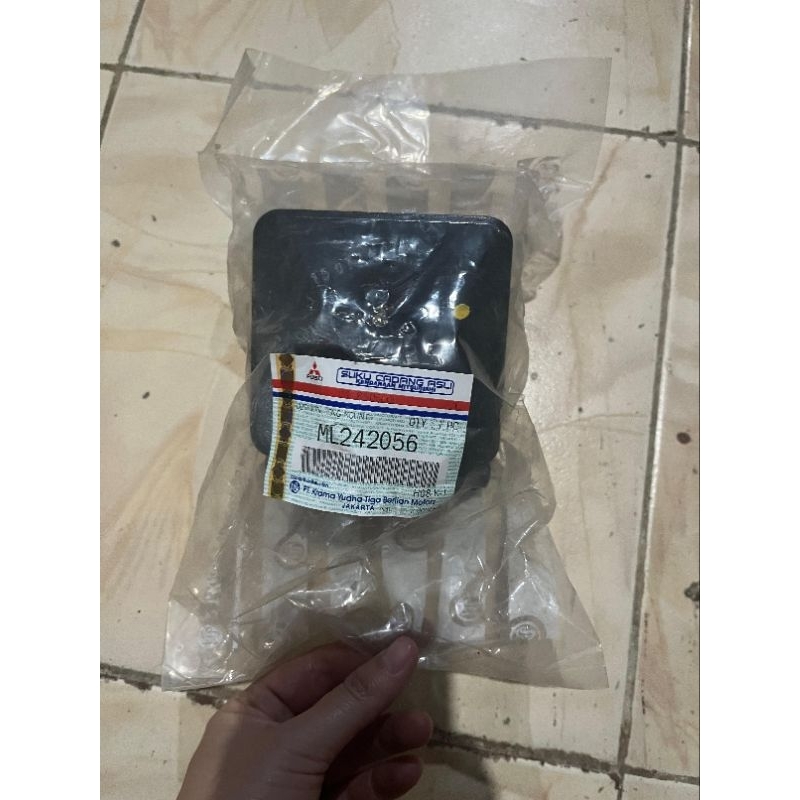 Jual pangkon mesin canter original ML242056 pangkon mesin ps125 ...