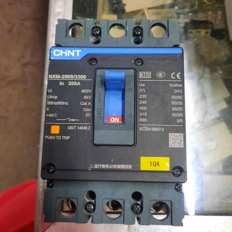 Jual breaker mccb chint nxm 250s 200a 3p | Shopee Indonesia