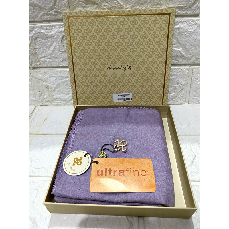 Jual SCARF HEAVEN LIGHTS SIGNATURE EMBOSS LILAC | Shopee Indonesia